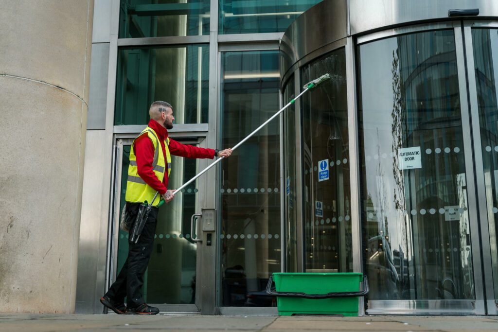 Hot Water Window Cleaning - Ryak Cleaning