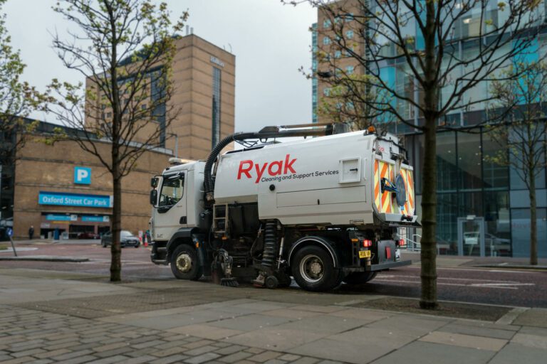 About Us - Ryak Cleaning